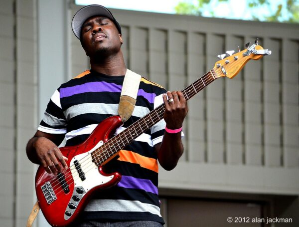 Main Home - Derrick Hodge